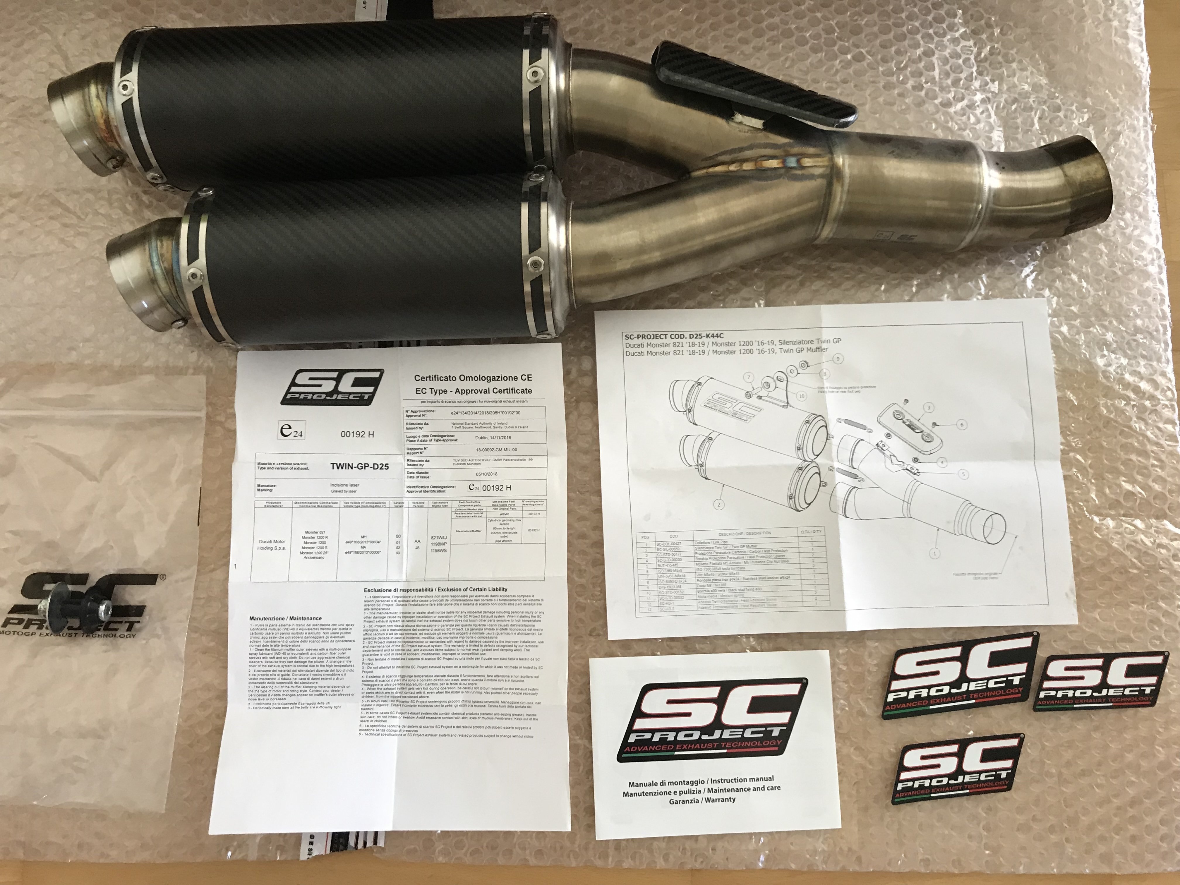 Biete SC Project Twin GP / Euro 4 für Monster 821 / 1200 - Biete ...