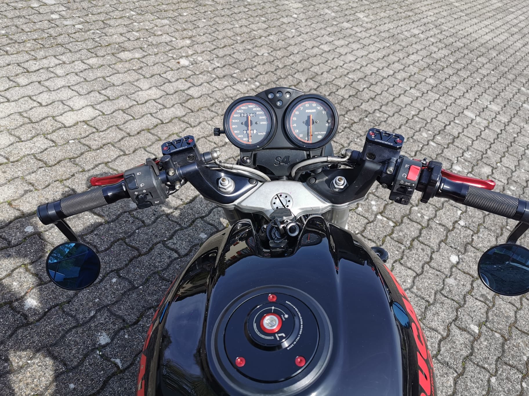 Ducati Monster 916 S4 - Biete - Monstercafe - das Ducati Monster Forum